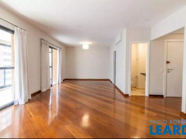 Apartamento em Moema Pássaros, São Paulo, SP