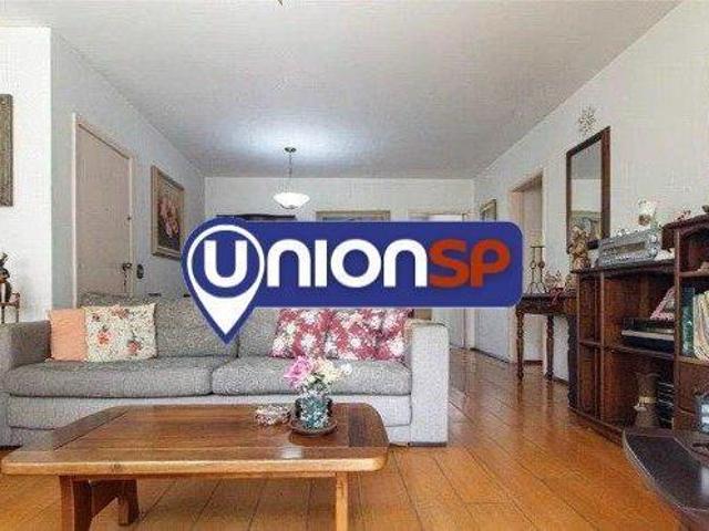 Apartamento em Moema, São Paulo