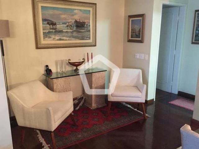 Apartamento em Morro dos Ingleses