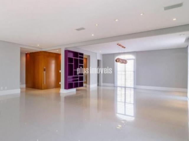 Apartamento em Morro dos Ingleses com 260m²