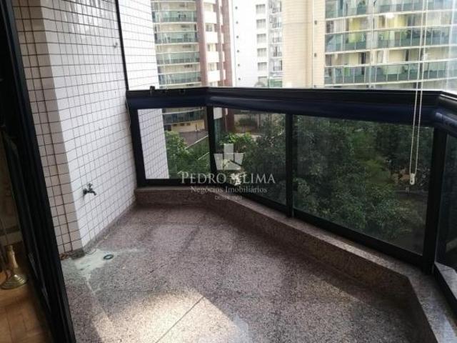 Apartamento em ótima localização no Anália Franco, 3 suítes, 3 vagas. Condomínio Vila Nova de Gaia