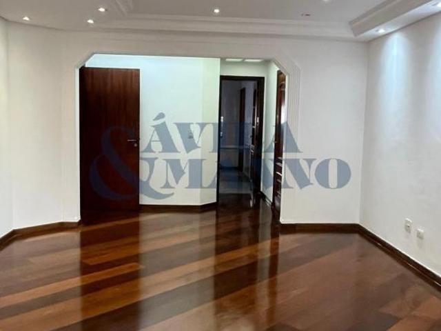 Apartamento em ótima localização próximo à Rua Chamantá