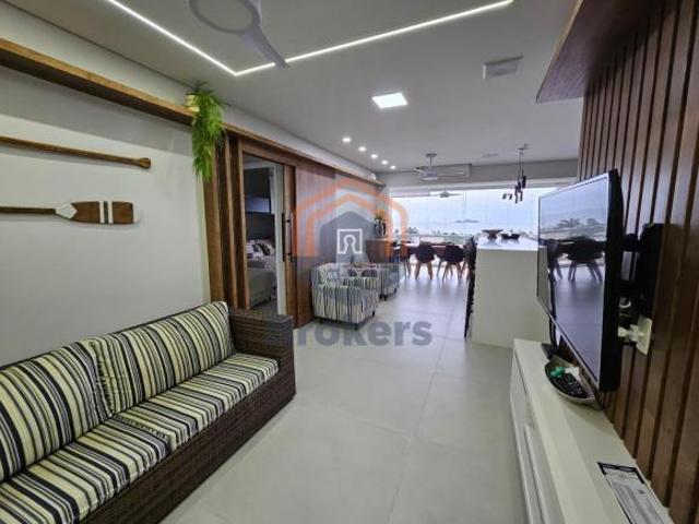 Apartamento em Parque Enseada Guarujá, SP