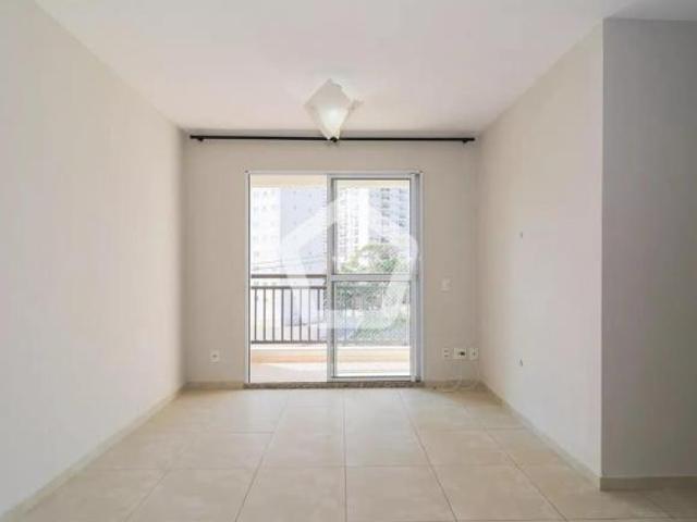 Apartamento em Parque Reboucas