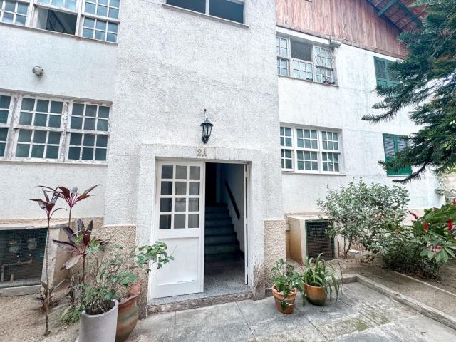 Apartamento em Pendotiba, Niterói/RJ de 132m² 3 quartos à venda por R$ 489.000,00