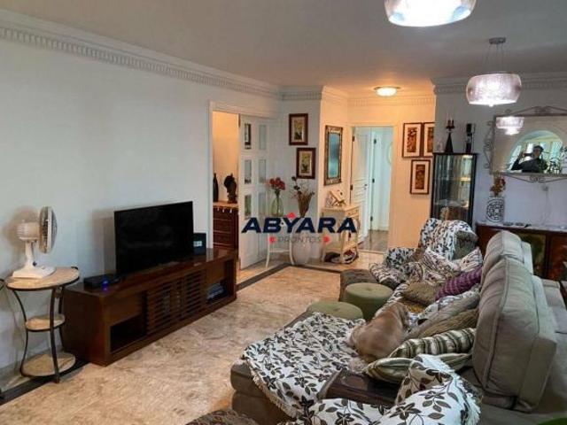 Apartamento em Perdizes, 230mts, 3 suites, 4 vagas oportunidade de negócio