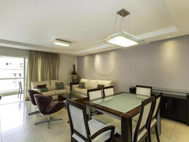 Apartamento em Perdizes, 3 Dormitórios com 180 m²