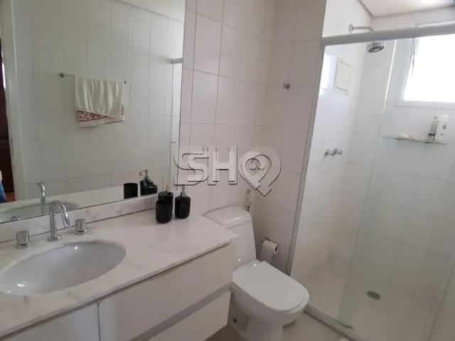 Apartamento em Perdizes com 3 dormitórios e 3 vagas