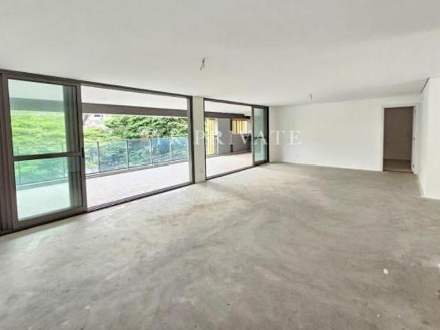 Apartamento em Perdizes de 203m² com 4 dormitórios sendo 2 suítes e 3 vagas à venda