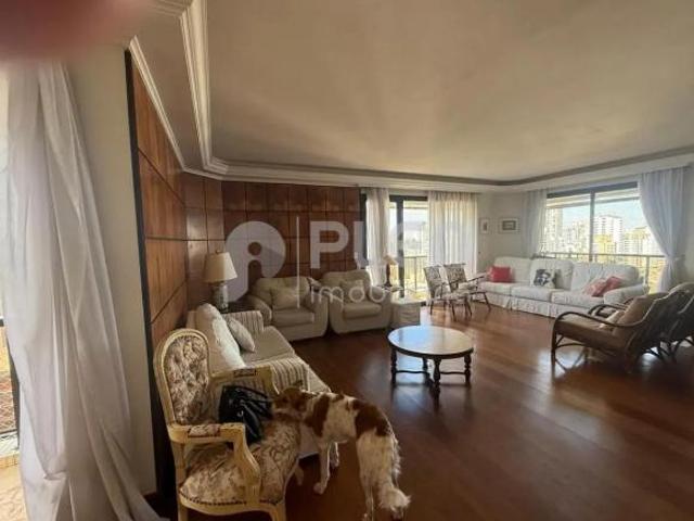 Apartamento em Perdizes de 252m² com 4 Quartos e 3 Vagas, São Paulo, SP