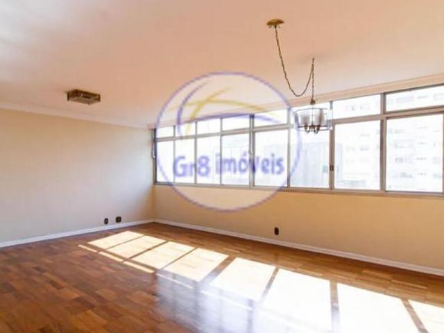 Apartamento em Perdizes próximo da PUC, com 2 vagas de garagem! Compre alugado!