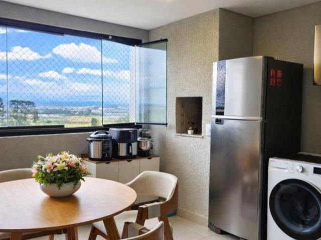 Apartamento em Pinhais com cozinha planejada