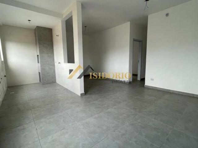 APARTAMENTO EM PINHAIS! 02 QUARTOS, SUÍTE, CHURRASQUEIRA, GAR