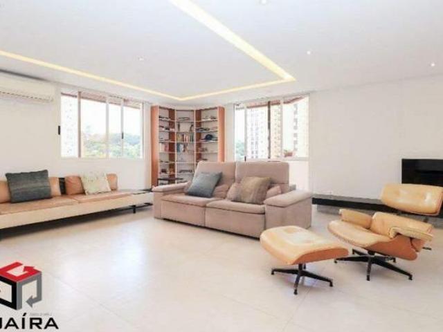 Apartamento em Pinheiros com 204m²