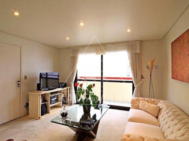 Apartamento em Pinheiros á venda de 2 Dormitórios, 1 Suíte, 3 Vagas e 86m² A.Ú