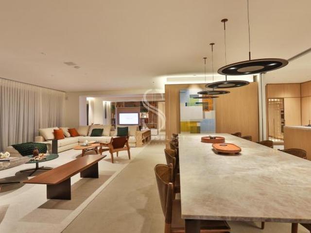 Apartamento em Pinheiros, São Paulo/SP de 245m² 4 quartos à venda por R$ 7.133.716,00