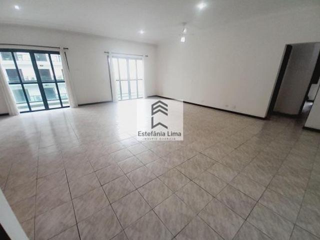 Apartamento em Pitangueiras 3 Suites / 2 Vagas / Lazer