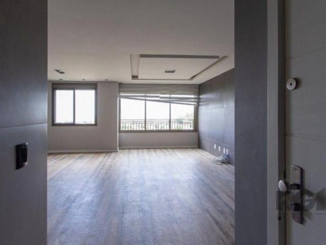 Apartamento em Porto Alegre, no bairro Cavalhada, com 3 dormitório s, e 3 banhe