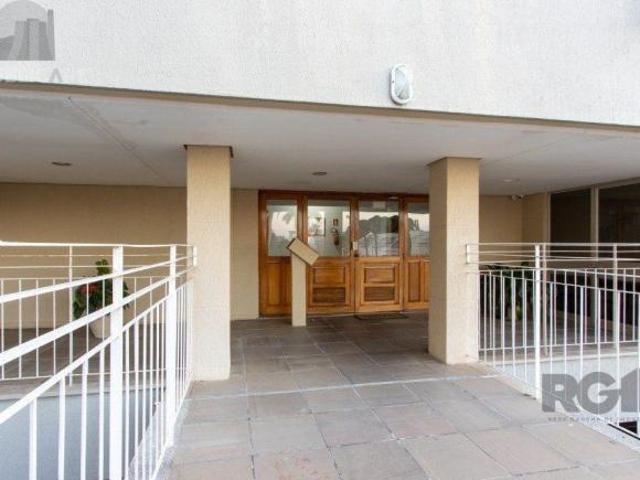 Apartamento em Porto Alegre, no bairro Tristeza, com 2 dormitório s, e 2 banhei