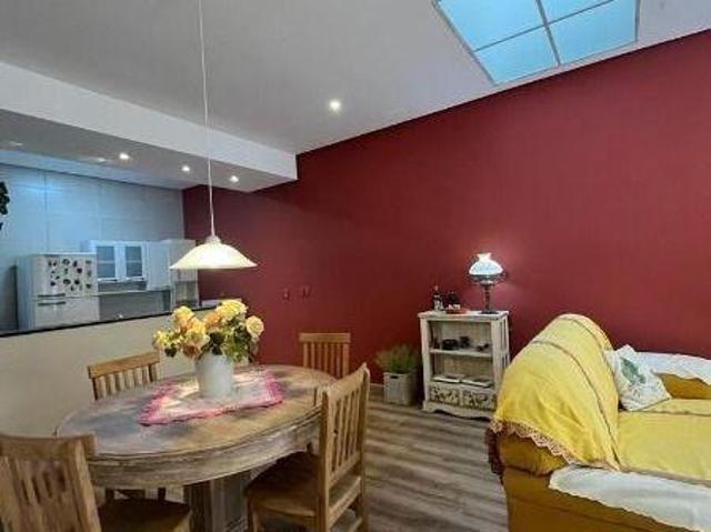 Apartamento em Porto Alegre, no bairro Tristeza, com 2 dormitório s, e 2 banhei