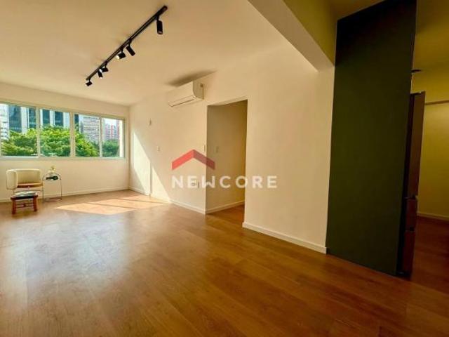 Apartamento em Praça Dom Gastão Liberal Pinto Itaim Bibi São Paulo/SP