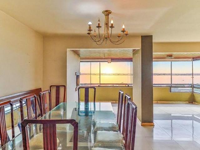 Apartamento em Praia de Belas