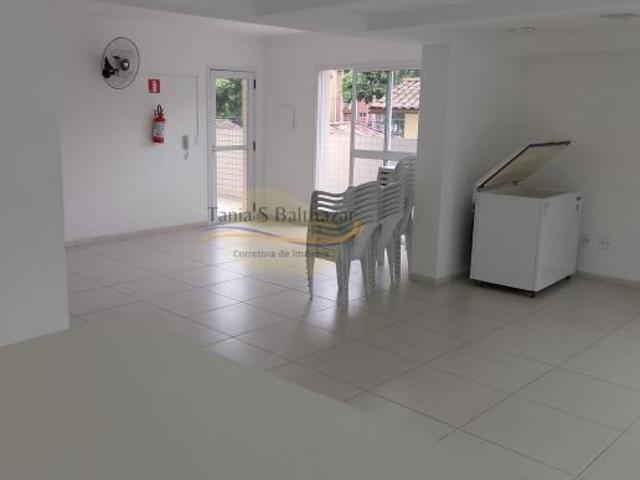 Apartamento em Prédio com Lazer