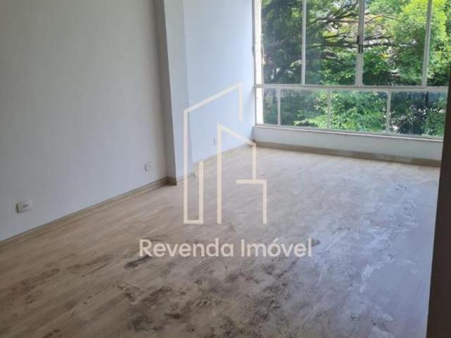 Apartamento em predinho no paraiso