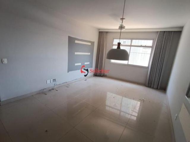 Apartamento em prédio com elevador perto da Drogaria Araújo e MC Donalds no bairro Silveira