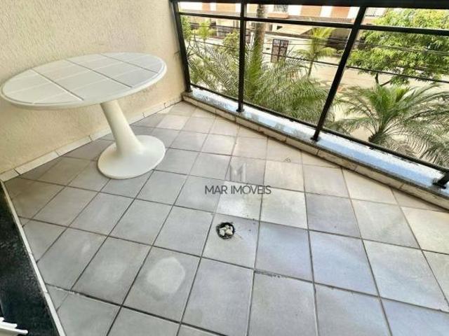 Apartamento à venda na Praia da Enseada, 3 dormitórios, sala ampla com sacada, 105m², R$550.000