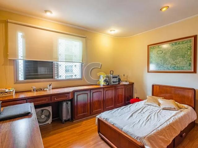 Apartamento em prédio da construtora Paulo Mauro em prédio com lazer!