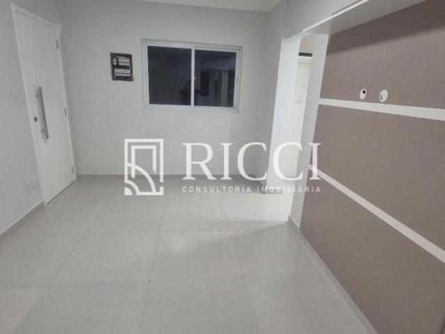 Apartamento em Prédio Frente Mar em Santos