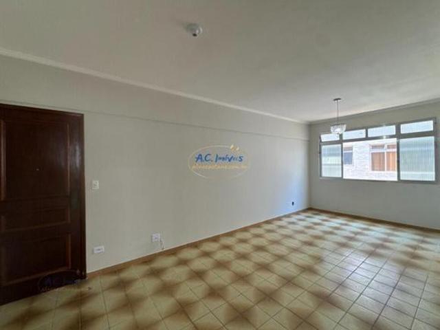 Apartamento em prédio frente mar Financia!