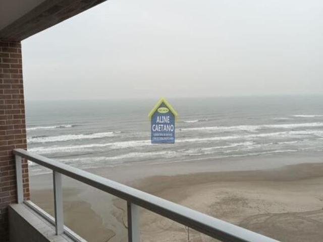 Apartamento em Prédio Frente Mar no Imperador! Parcela Direto!