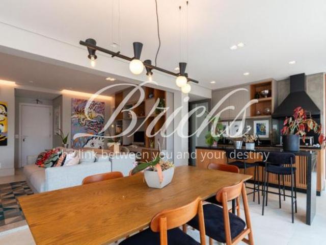 Apartamento em predio novo, totalmente decorado, com 131m² em Mirandopolis