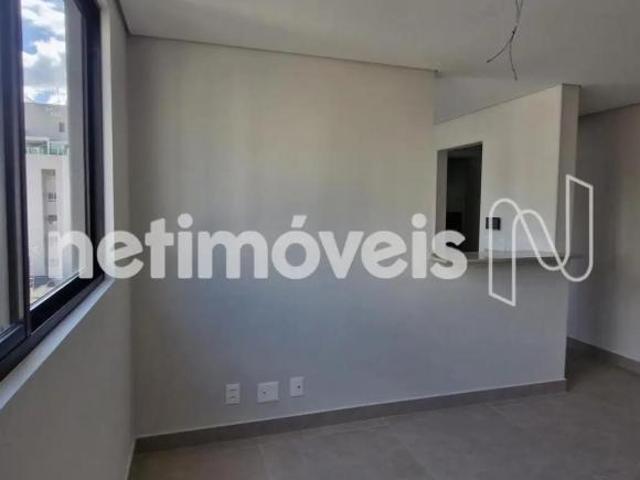 Apartamento em prédio novo em ótima localização na Rua Pium I!