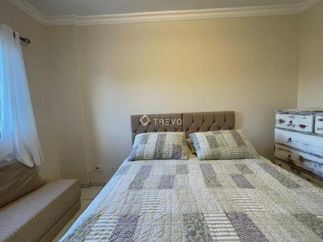 Apartamento em prédio pé na areia com 2 dormitórios à venda no Maitinga