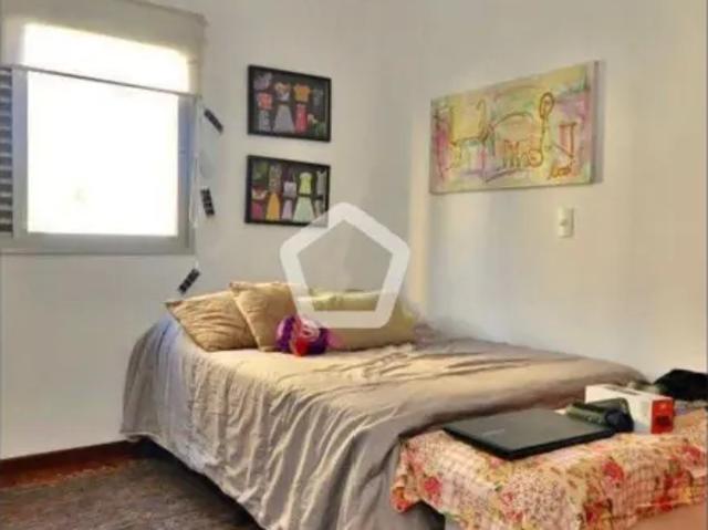 Apartamento em Real Parque