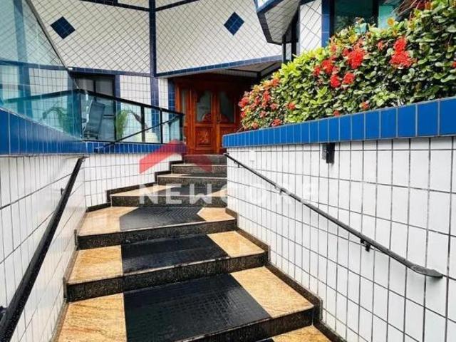 Apartamento em Rua Copacabana Guilhermina Praia Grande/SP