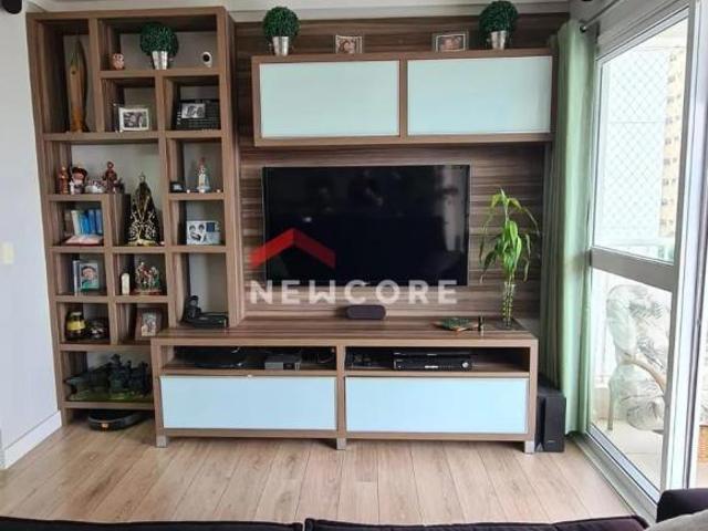 Apartamento em Rua Corifeu de Azevedo Marques Jardim das Indústrias São José dos Campos/SP