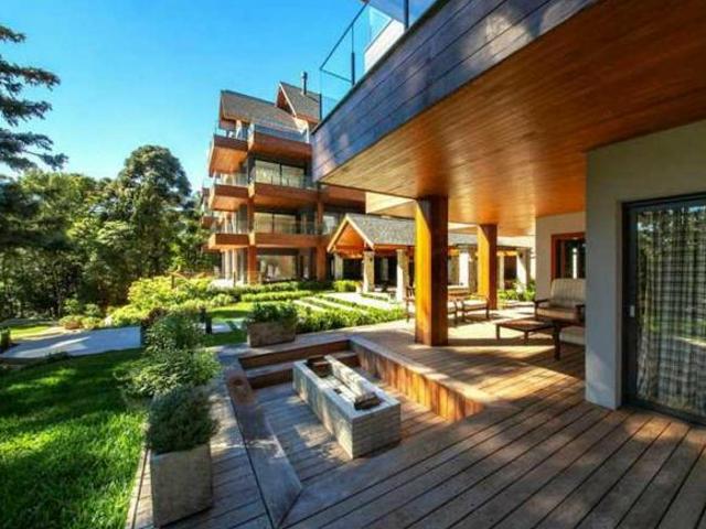 Apartamento em rua Carlos Lengler Filho Planalto Gramado/RS