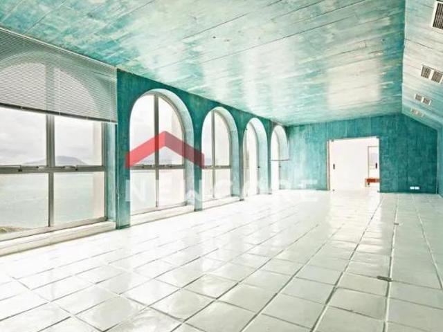 Apartamento em Rua Cherne Península Guarujá/SP