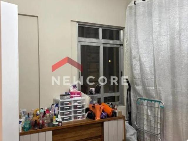 Apartamento em Rua Amador Bueno da Ribeira Centro São Vicente/SP