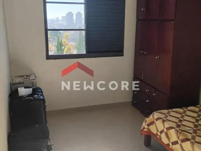 Apartamento em Rua Arraial da Anta Vila Carmosina São Paulo/SP