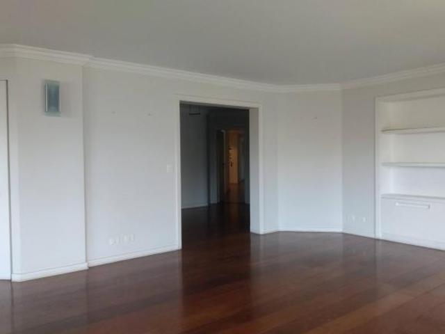 Apartamento em Rua Atibaia Pacaembu São Paulo/SP