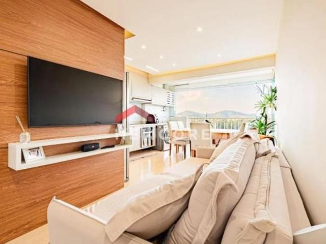 Apartamento em Rua Bonnard Alphaville Empresarial Barueri/SP
