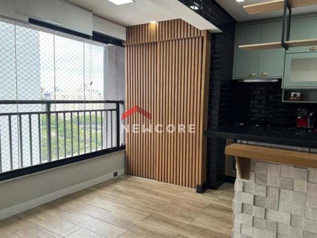 Apartamento em Rua Bonnard Alphaville Empresarial Barueri/SP