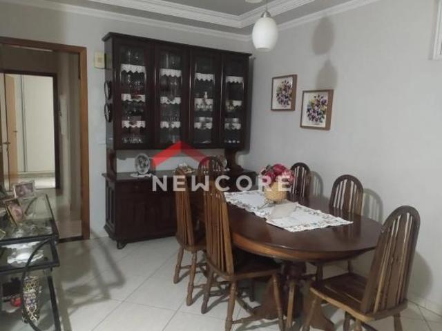 Apartamento em Rua Bernardino de Campos Zona 07 Maringá/PR