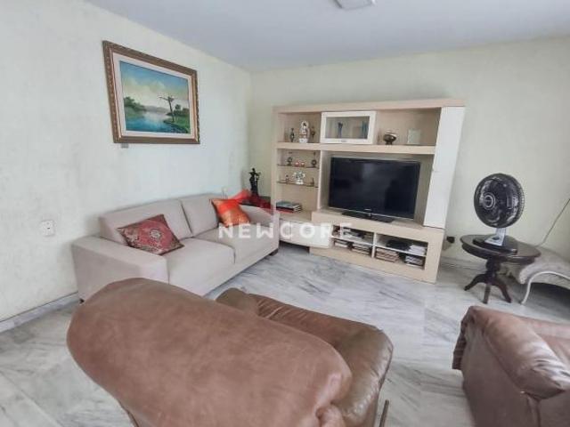 Apartamento em Rua Governador Pedro de Toledo Boqueirão Santos/SP