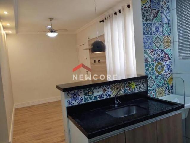 Apartamento em Rua Gavião Peixoto Jardim Califórnia Araraquara/SP